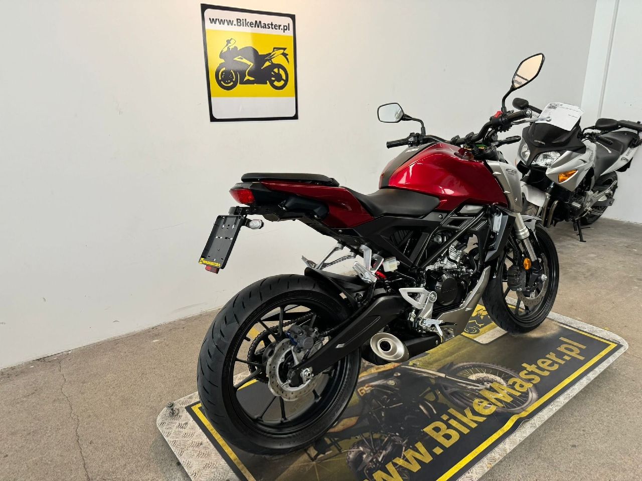 HONDA CB125R ABS !!! KAT.B !!! REZERWACJA !!! - cena: 15900 zł