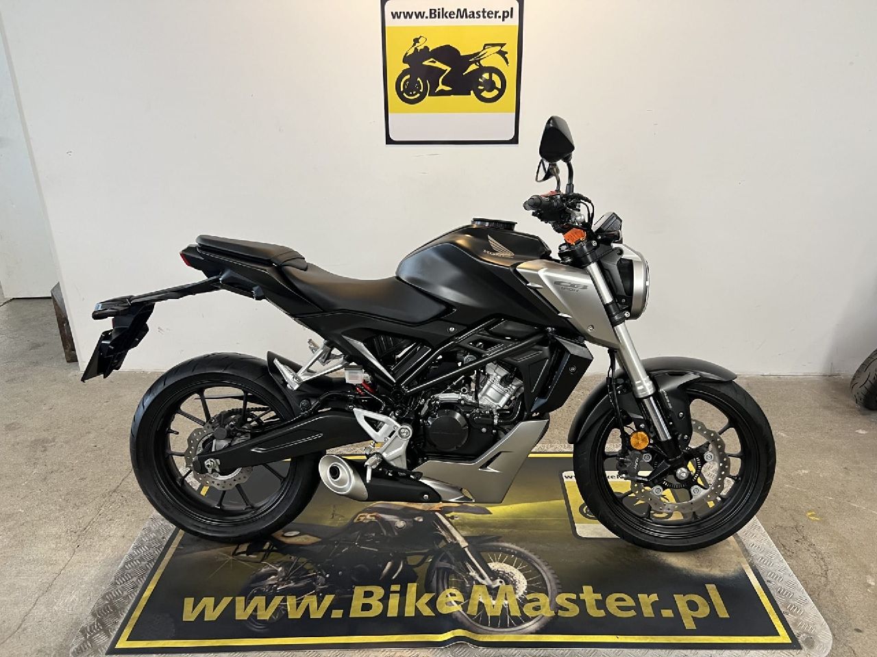 HONDA CB125R ABS !!! KAT.B !!! Z NIEMIEC !!! - cena: 15900 zł
