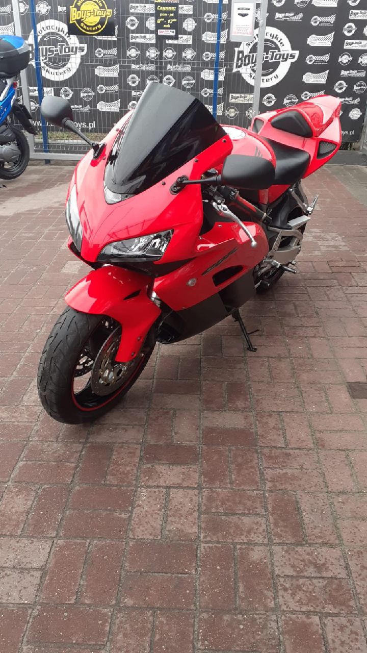 Honda CBR 1000RR SC57 - cena: 21900 zł