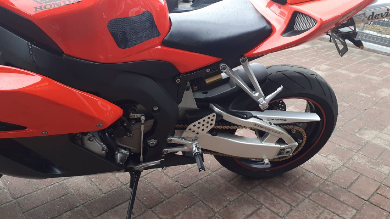 Honda CBR 1000RR SC57 - cena: 21900 zł