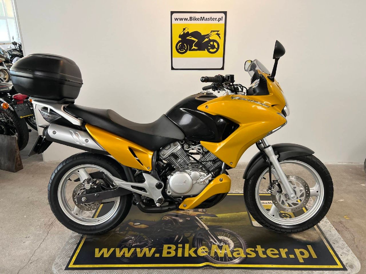 HONDA XL125 VARADERO DE LUXE !!! KAT. B !!! KUFER !!! - cena: 15900 zł