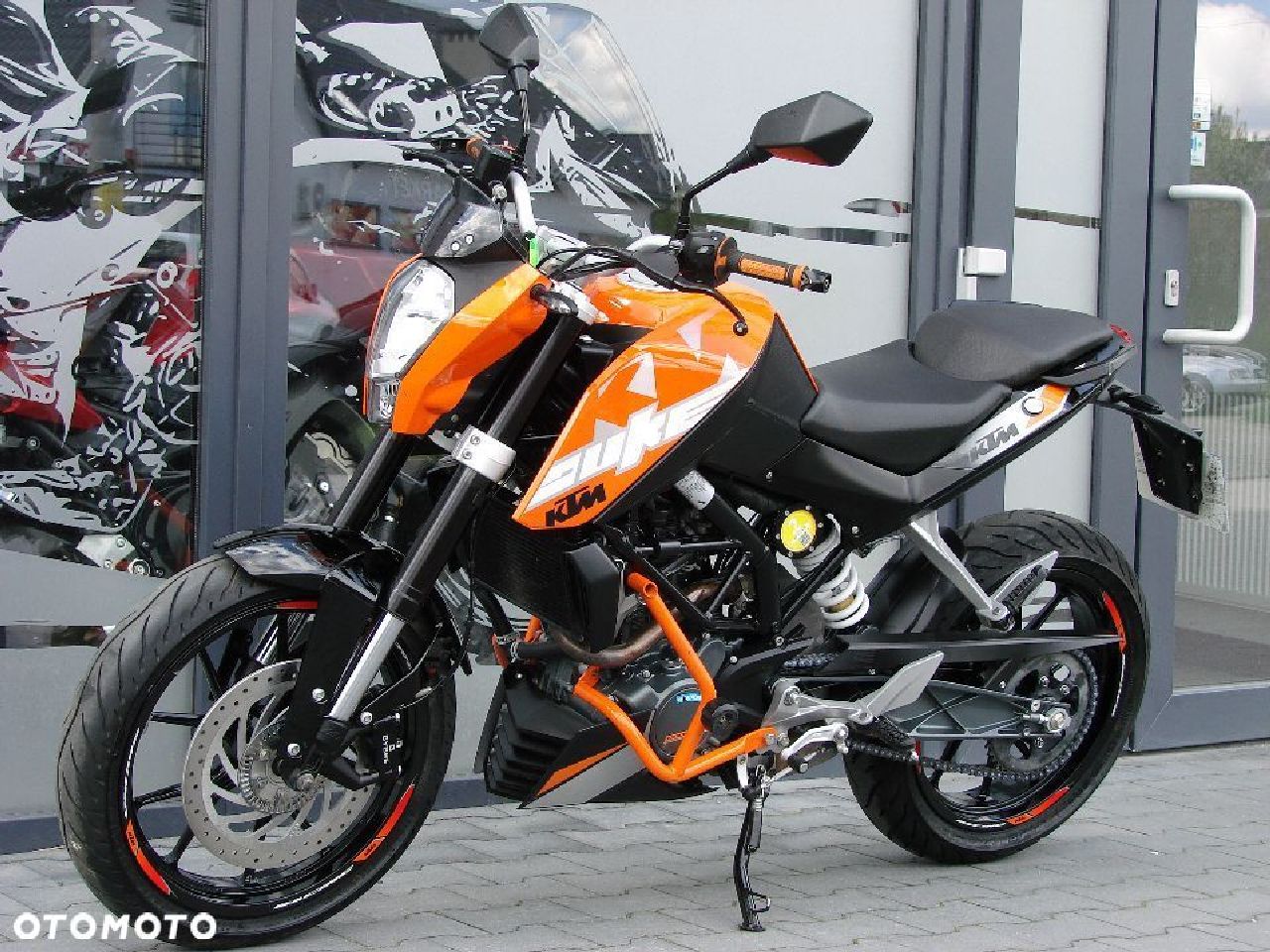KTM Duke 125 16r Kat B 5200 km MT 125 Gwarancja - cena: 13700 zł