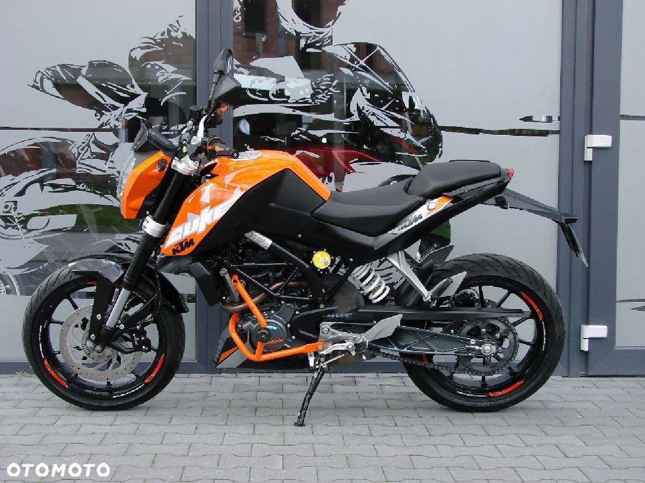 KTM Duke 125 16r Kat B 5200 km MT 125 Gwarancja - cena: 13700 zł