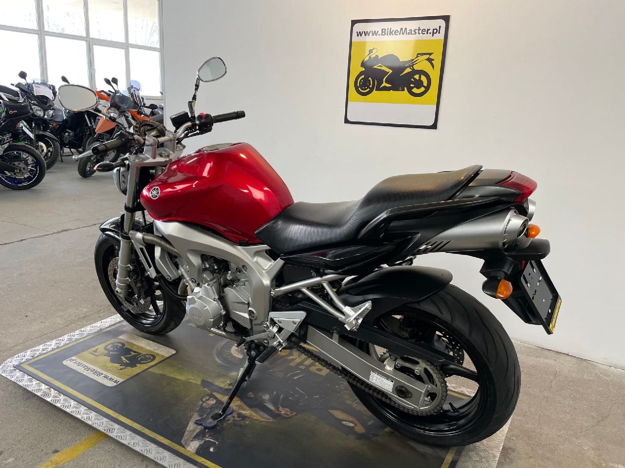 YAMAHA FZ6N FAZER REZERWACJA - cena: 13900 zł